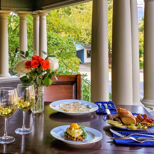 Weekly Vacation Rentals in Hood River, OR | Inn at the Gorge